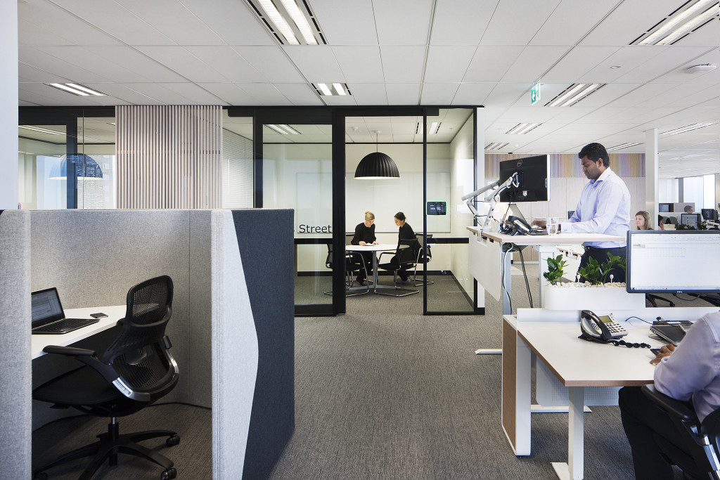 LEK Consulting - Linear Designs